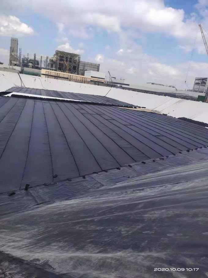 Rough Hdpe Geomembrane Sheet With Pillar Point High Coefficient Friction